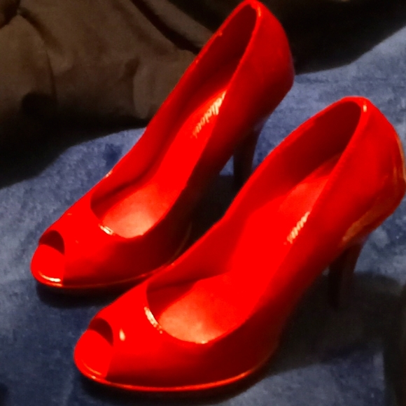 Delicious | Shoes | Bright Red Delicious Peep Toe Pumps | Poshmark